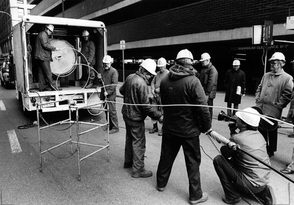 This Week in Tech History: Birth of Fiber Optic Communication – Into ...